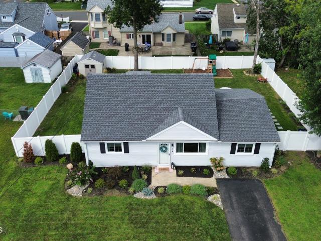 3 Redwood Terrace