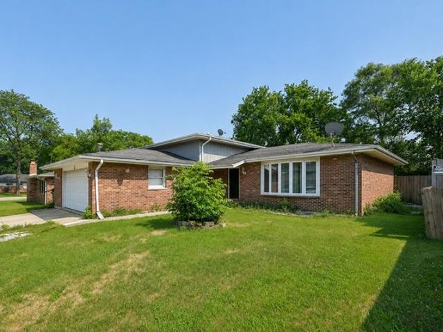 3 Rich Ct, Park Forest, IL 60466