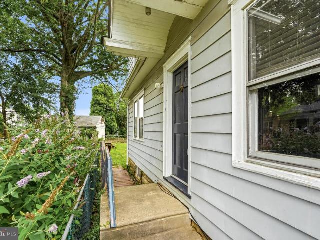 3 Ridgeway Avenue