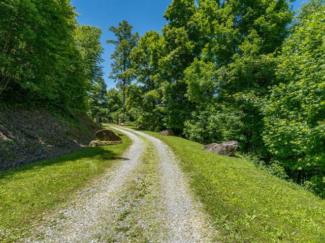 3 Ridgetop Lane