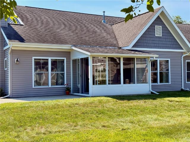 3 Roberts Way