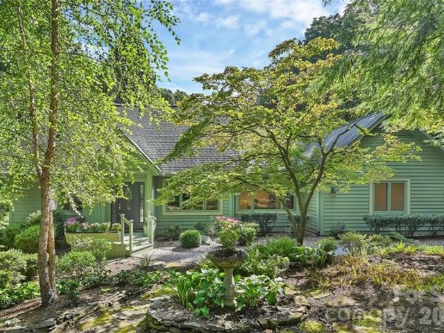 3 Rodney Ct, Flat Rock, NC 28731
