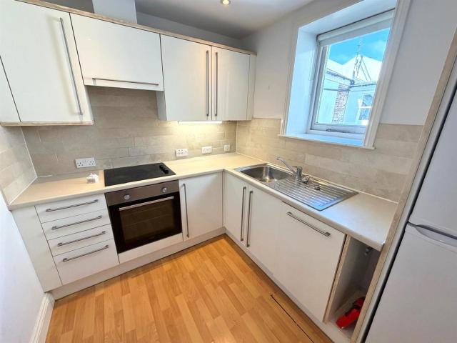 3 room apartment to let