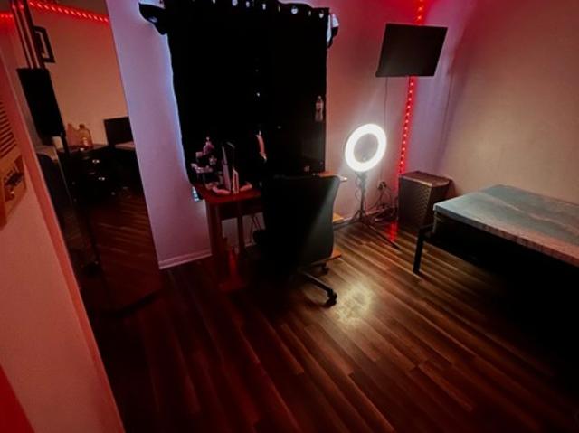 3 Room for rent 800 850 each