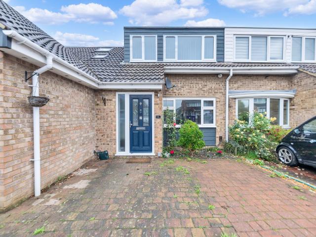 3 room house to let in Coombelands, Royston, SG8