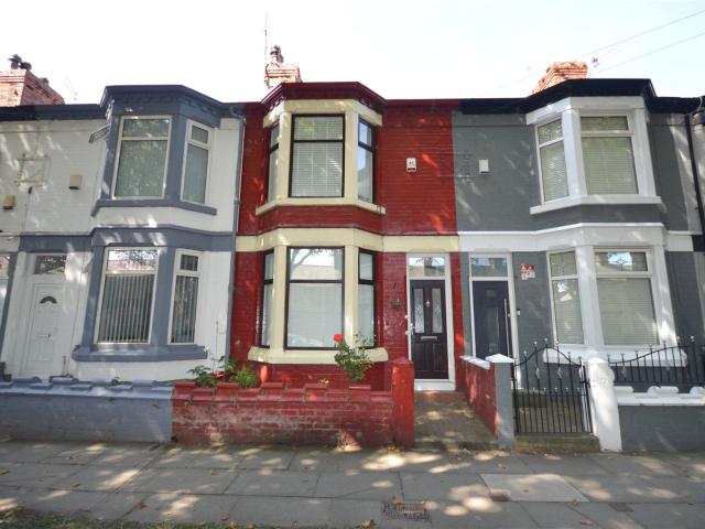 3 room house to let in Stanley Park Avenue South, Liverpool, L4 7XE