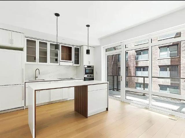 3 room luxury Apartment for rent in 115 East 55th Street, New York