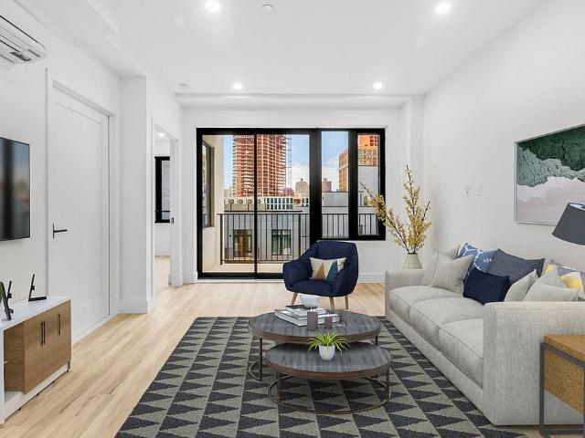 3 room luxury Apartment for rent in Queens, United States