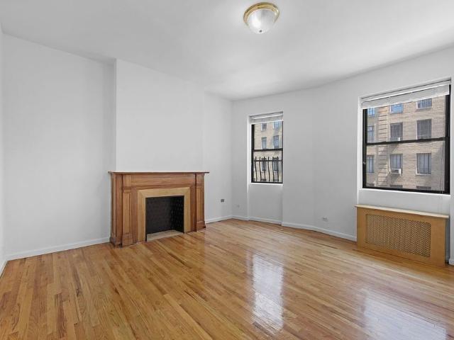3 room luxury Flat for rent in 342 West 56th Street, New York