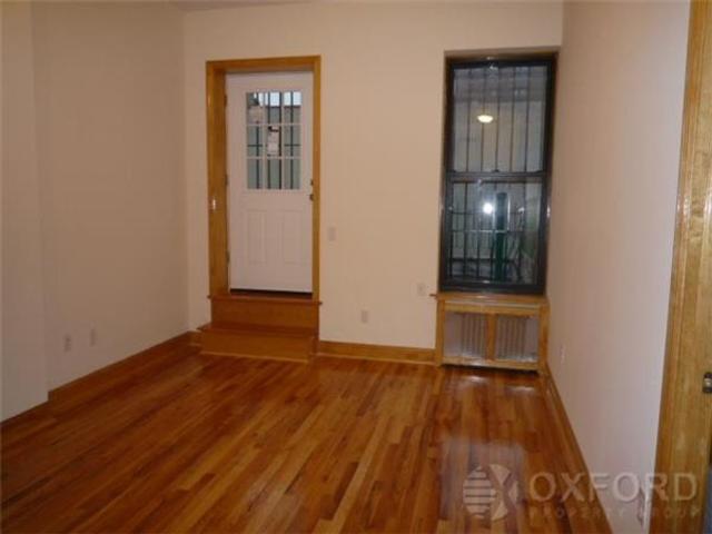 3 room luxury Townhouse for rent in 121 West 75th Street, New York
