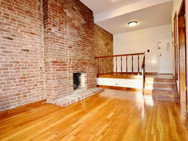 3 room luxury Townhouse for rent in 126 West 74th Street, New York