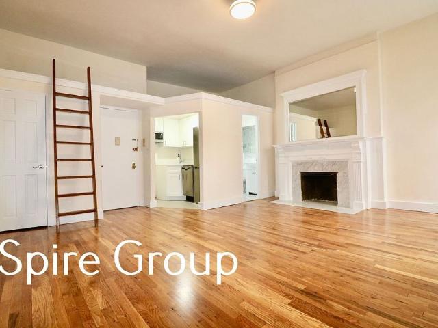 3 room luxury Townhouse for rent in 159 West 75th Street, New York