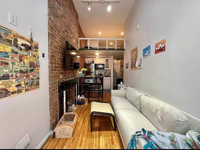 3 room luxury Townhouse for rent in Midtown Manhattan, United States