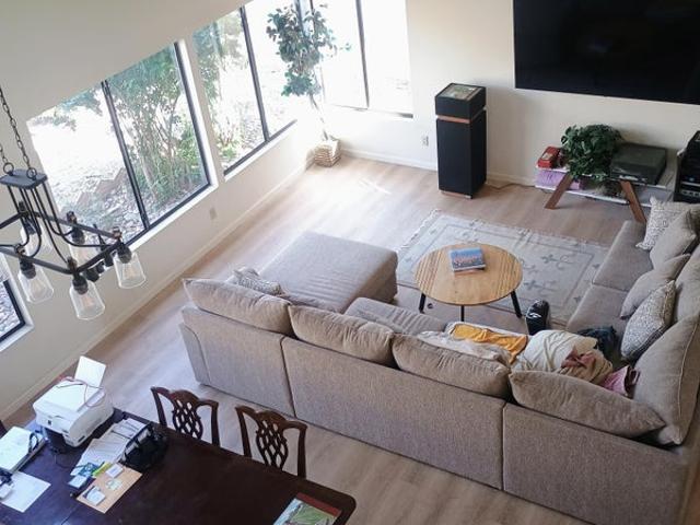 3 Rooms Available now!