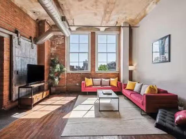 3 rooms apartment in Crossroads