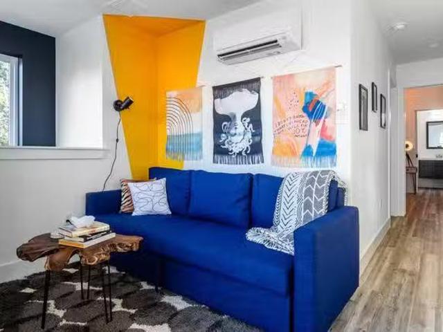 3 rooms apartment in East Cesar Chavez