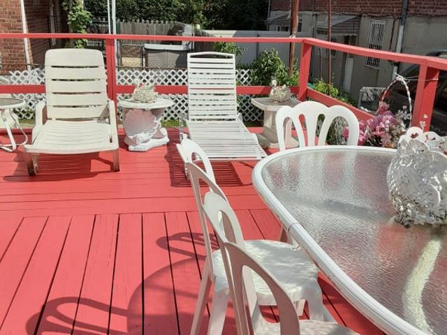 3 rooms for rent in large property!