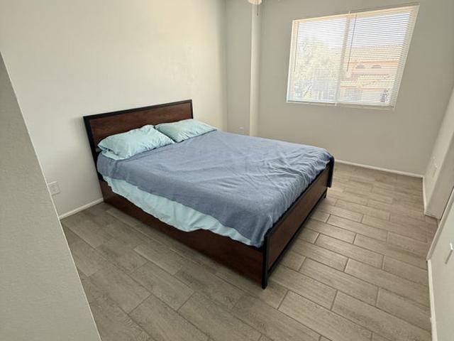 3 rooms in Ahwatukee, easy access to hiking trails