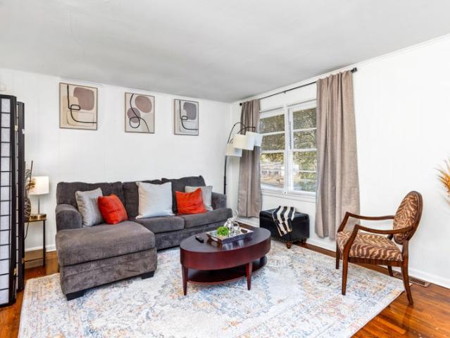 3 ROOMS TOTAL Calm Room in Warm shared home near