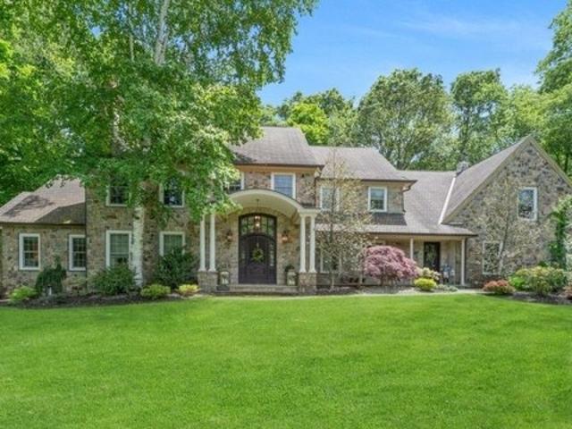 3 Rolling Ridge Dr, Rockaway, NJ 07866