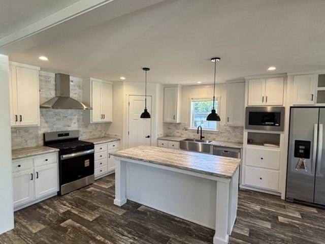 3 Rose Ln, Sturbridge, MA 01566