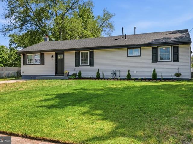 3 Stagecoach Rd, Southampton, NJ 08088
