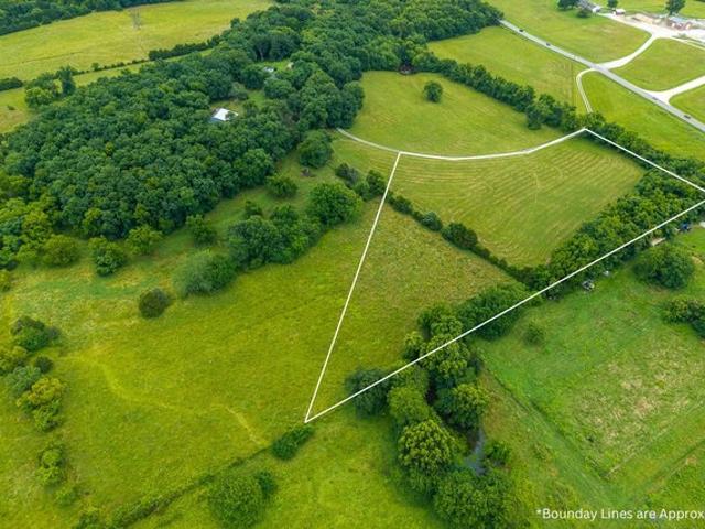 3 State Highway 32, Stockton, MO 65785