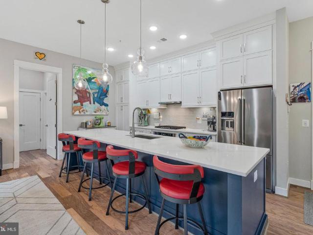 3 Stationmaster Street SE # 201