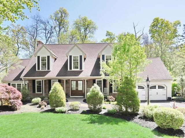 3 Stone Haven Rd, West Nyack, NY 10994