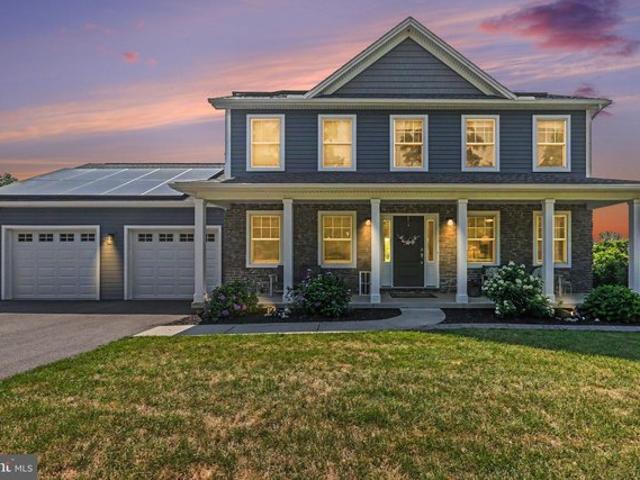 3 Stoner Dr, Shermans Dale, PA 17090