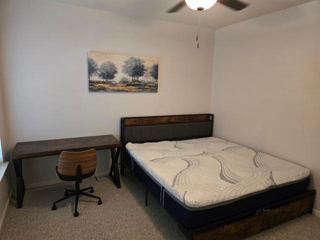 3 storage townhome. 7 mins from Kennesaw State