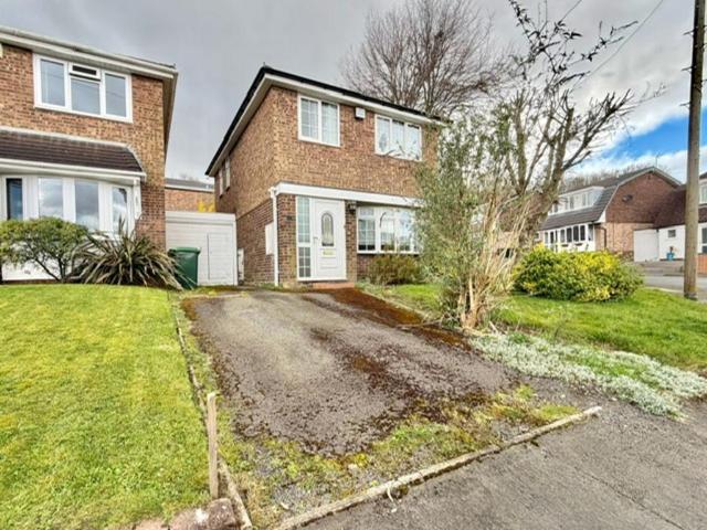 3 Strawberry Close, Tividale, B69 1NU 3 bed detached house to rent £1,195 pcm £276 pw