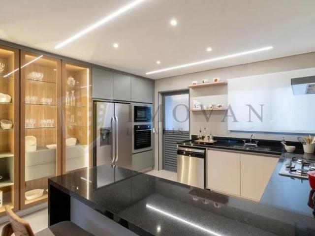 3 Suítes 178m²