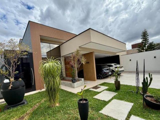 3 SUÍTES / ARMÁRIOS / JACUZZI / ACEITA FINANCIAMENTO / CONDOMÍNIO FECHADO