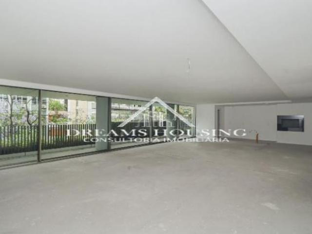 3 suítes com 388m² privativos no Moinhos de Vento