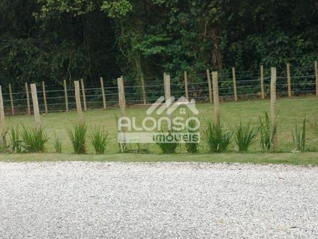 3 SUITES, COM VARANDA E 5 VAGAS,MODERNA E DIFERENCIADA, GRANJA VIANA