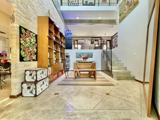 3 suítes ÓTIMA!. CASA INTEGRADA,Gourmet completo, piscina, lareira!.