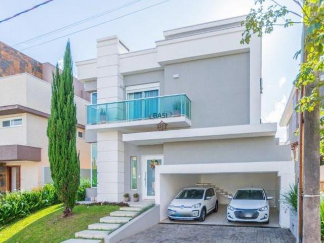 3 suites, quintal muito aconchegante, 4 vagas, condominio Green Village Park