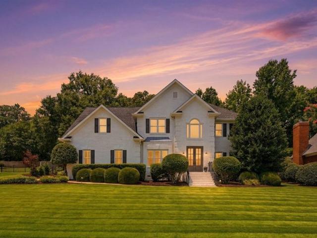 3 Sunning Hill Rd, Simpsonville, SC 29681