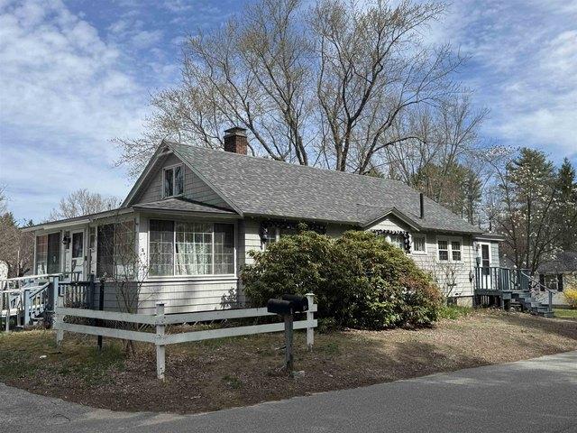 3 Sylvester St, Concord, NH 03303