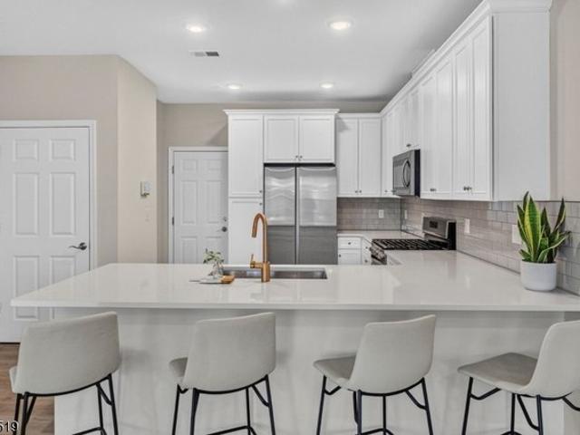 3 Sadie Cir Unit 3101, Union Twp, NJ 07083