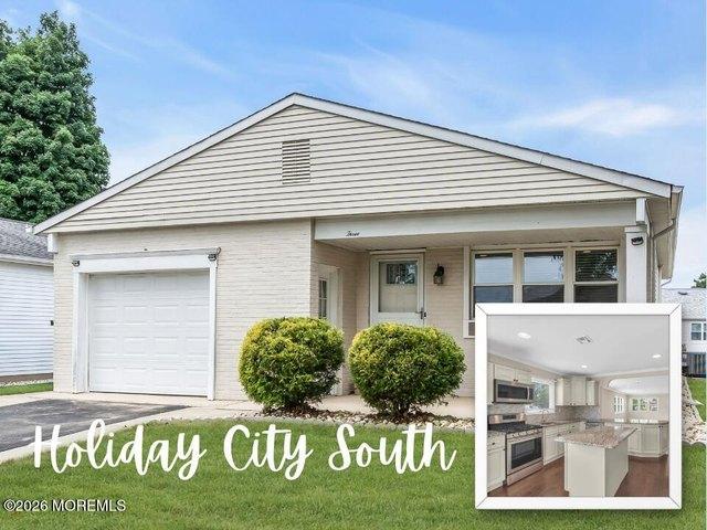 3 Saint Francois Ct, Toms River, NJ 08757
