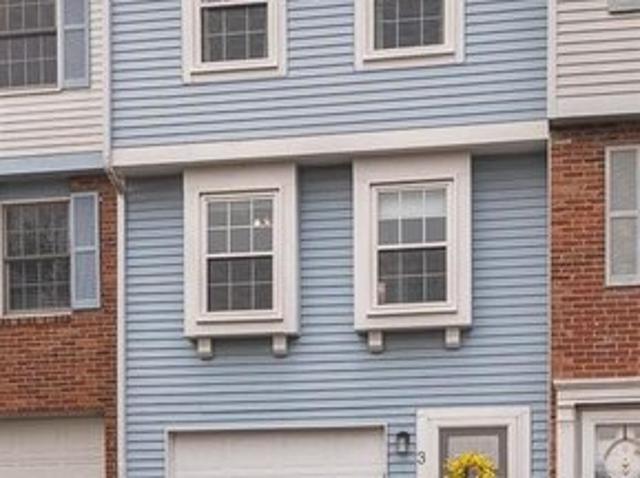 3 Shadow Dr, Pittsburgh, PA 15227