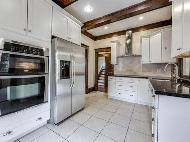 3 Shared Rooms in a Lovely Home