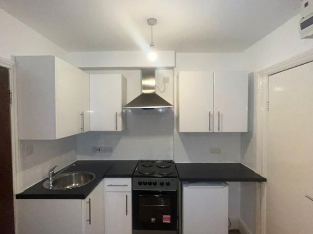 3 Shepherds Bush Road, London W6, Studio to rent, £1,250 pcm | PrimeLocation