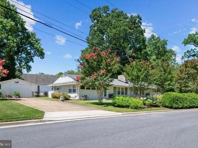 3 Sheridan Rd, Arnold, MD 21012