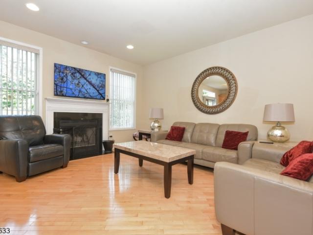 3 Sky View Dr, North Haledon, NJ 07508 | MLS #4034