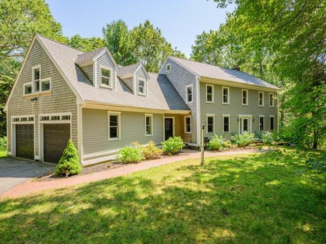 3 Sleepy Hollow Ln, Sandwich, MA 02563