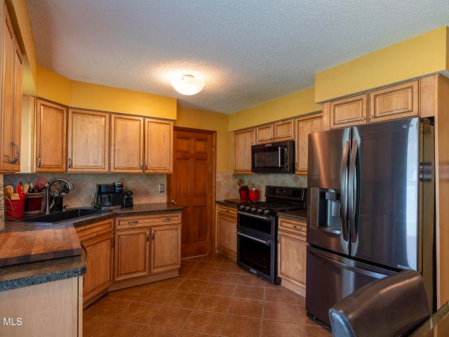 3 Snowberry Drive