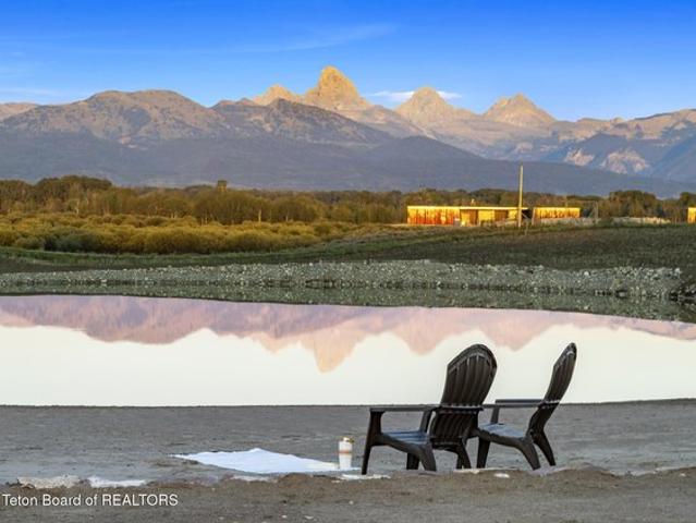 3 Solstice Cir, Tetonia, ID 83452